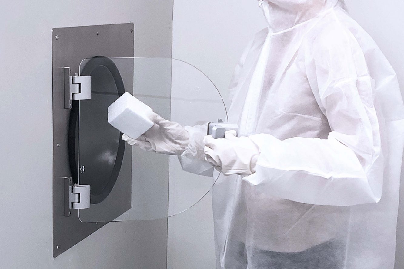 Continuous Liner for a Cleanroom Partition